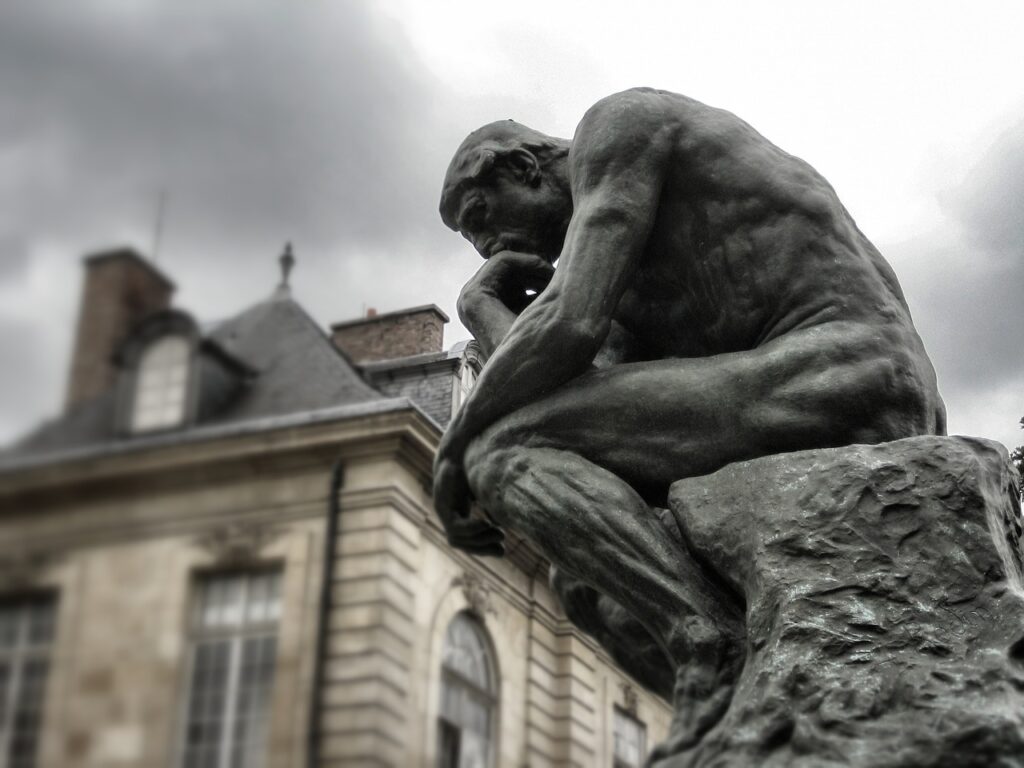 Multidimensional Thinkers Have These 9 Elite Characteristics